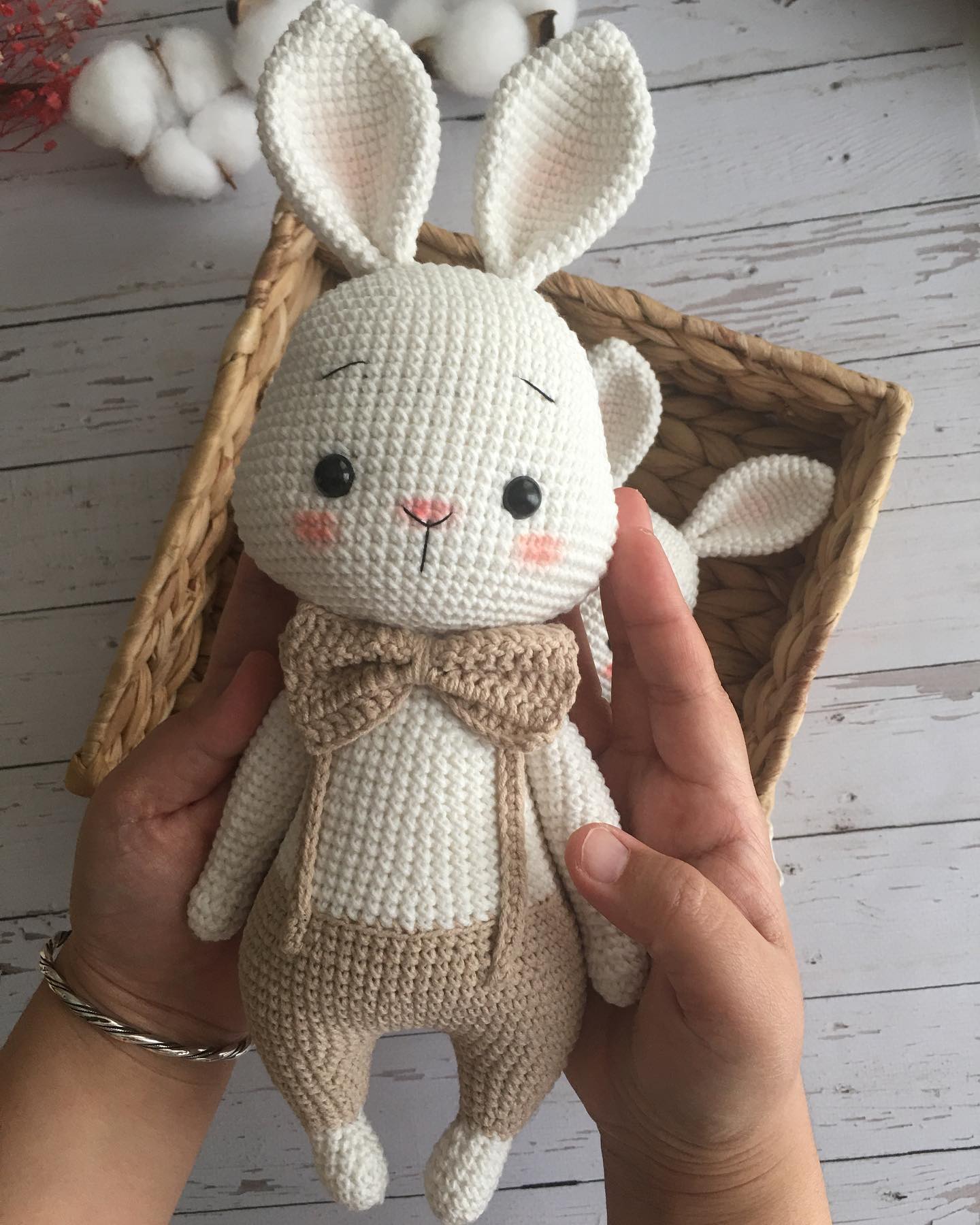Cute Crochet Chenille Bunny Amigurumi Free Pattern – Amigurumi